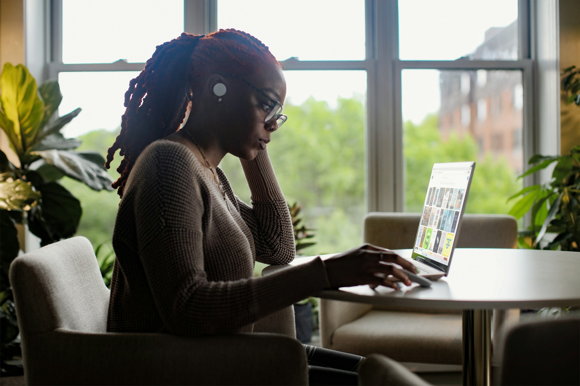 Managing Finances as a Digital Nomad | Blaxit Global